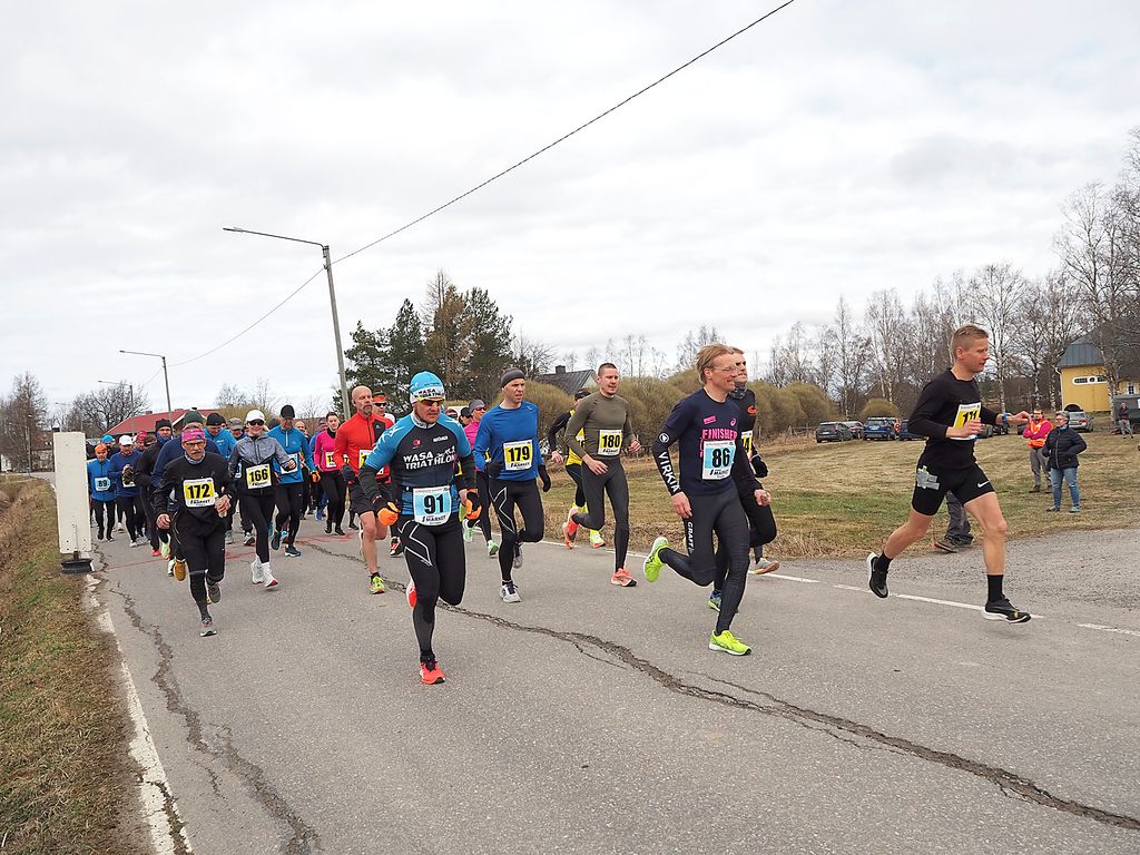 Pohjankyrö - lehti | Juha Laitinen nopein Kyrönjoki-maratonilla